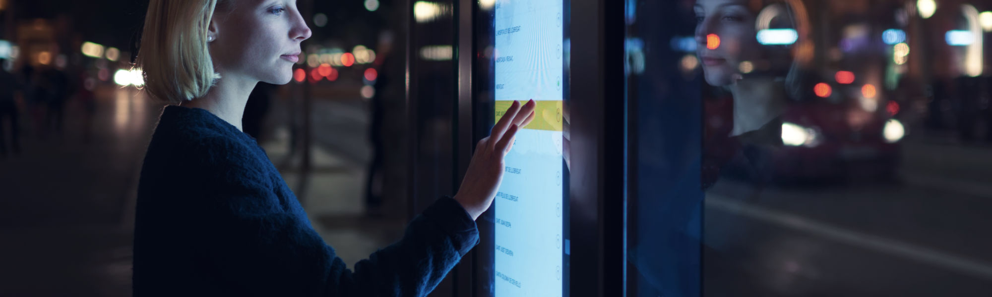 Digital signage design and development - TurnRound MultiMedia